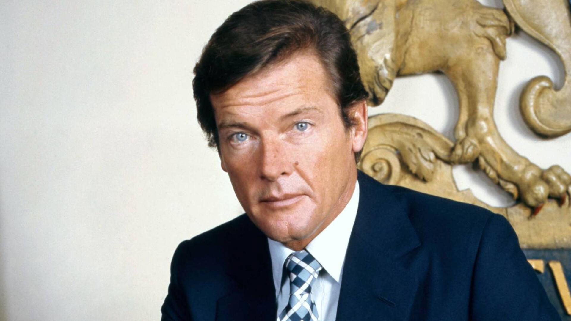 Roger Moore - agent, który bał się broni. Wspominamy brytyjskiego ...
